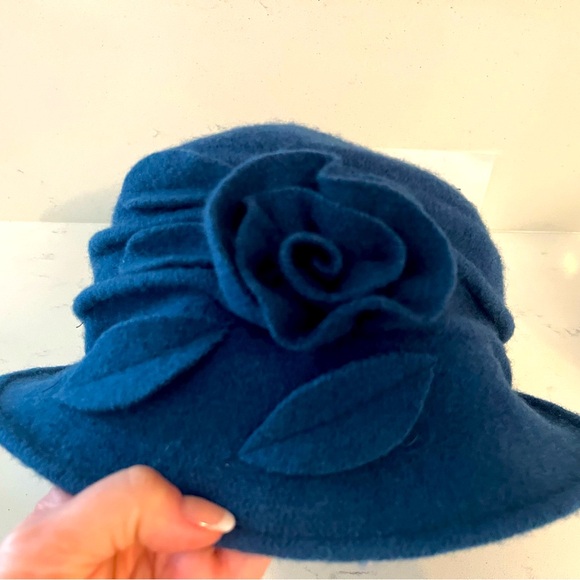 Bailbondgirl | Accessories | Stunning Cloche Gatsby Bucket Hat Wool ...
